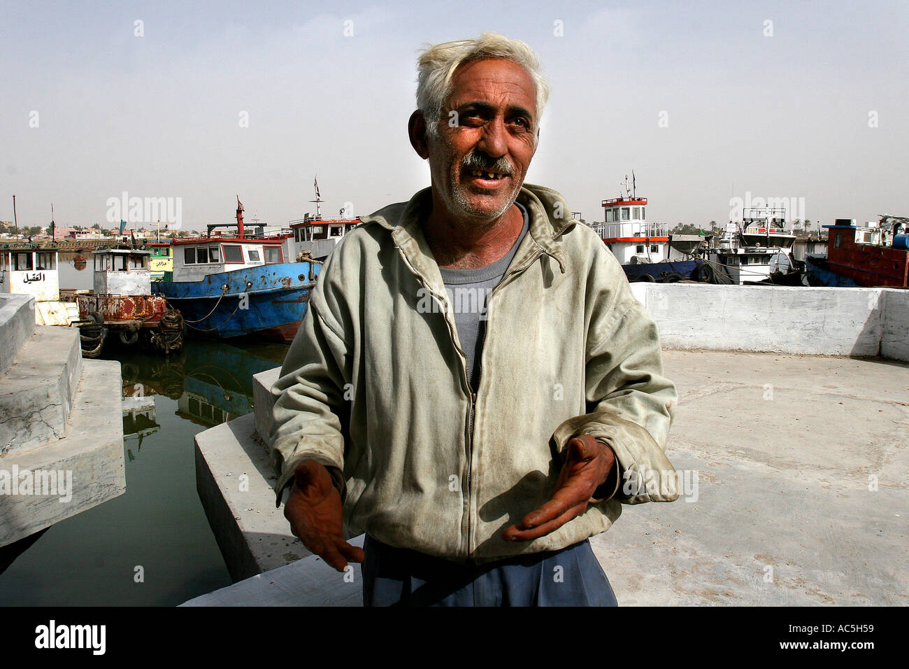 Iraq the people Basra 2005 A homeless man deplores his situation in ...
