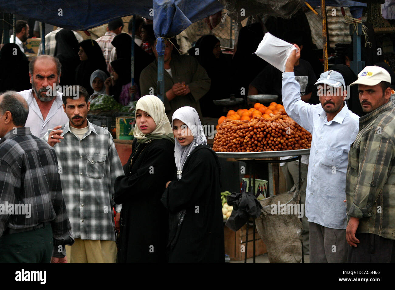 Iraq basra 2005 A crowded scene at a bustling Basra market 2005 Stock ...
