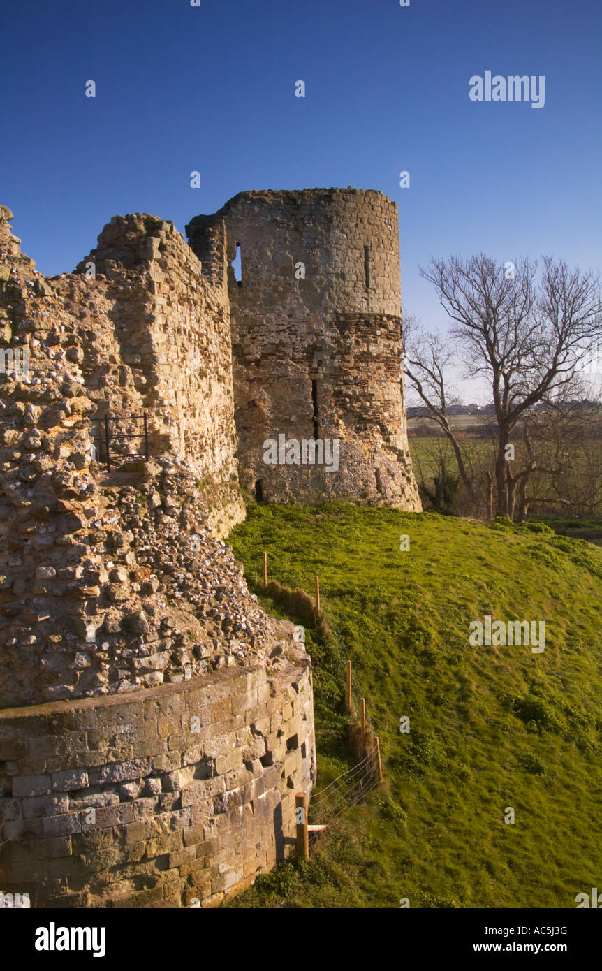 Pevensey castle sussex hi-res stock photography and images - Alamy