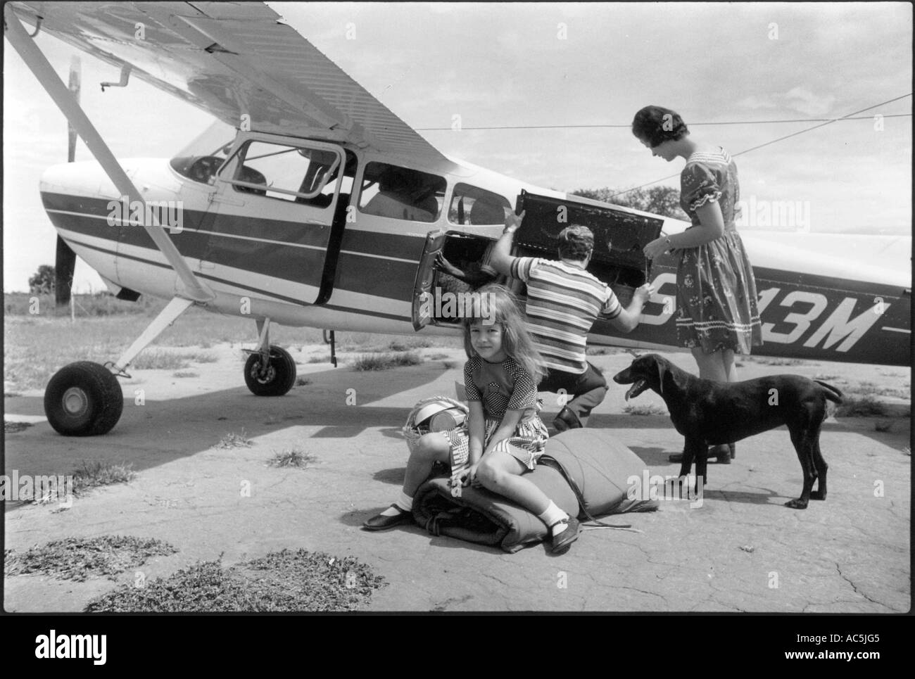 White rhodesian farmers hi-res stock photography and images - Alamy