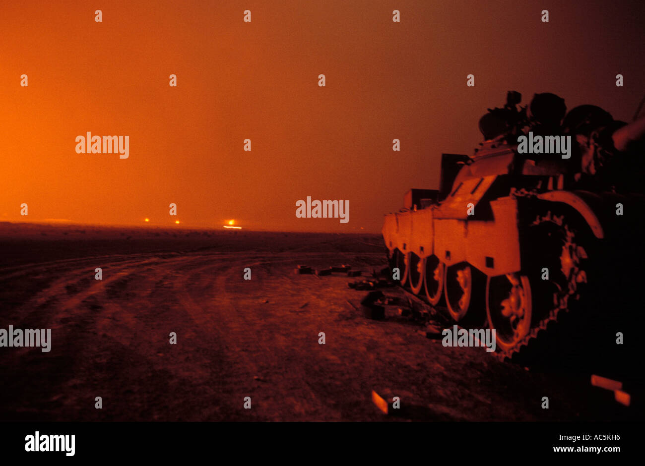 Kuwait military forces hi-res stock photography and images - Alamy