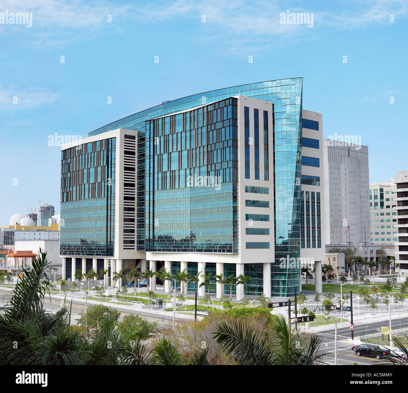 Modern Building in Miami Stock Photo - Alamy