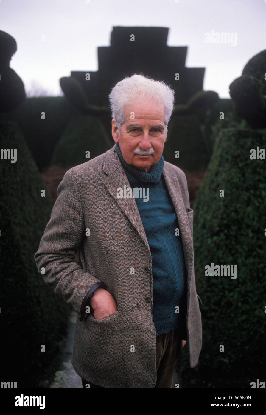 Christopher Lloyd portrait, garden designer author and plantsman at ...