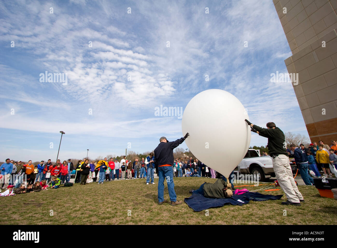 Weather balloon hi-res stock photography and images - Alamy