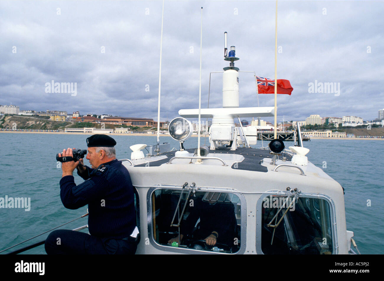 Blue flag beach bournemouth hi-res stock photography and images - Alamy