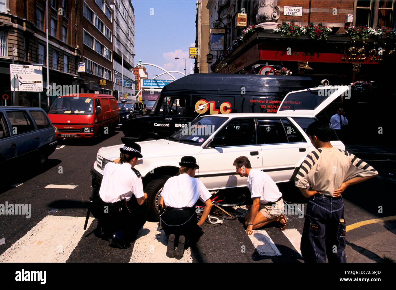 1995 london police hi-res stock photography and images - Alamy