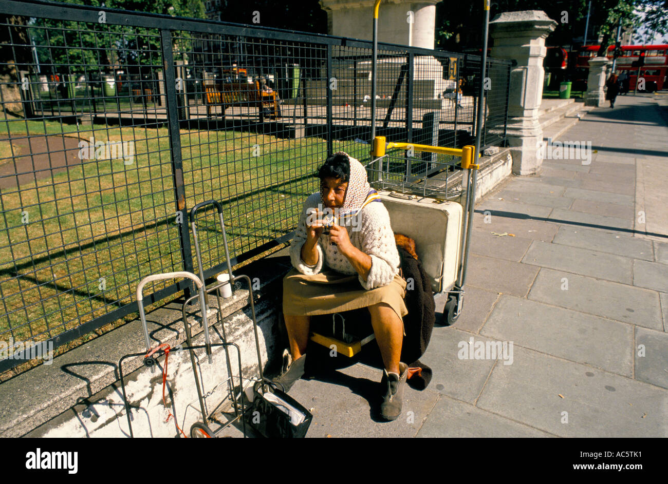 Poverty london street hi-res stock photography and images - Alamy