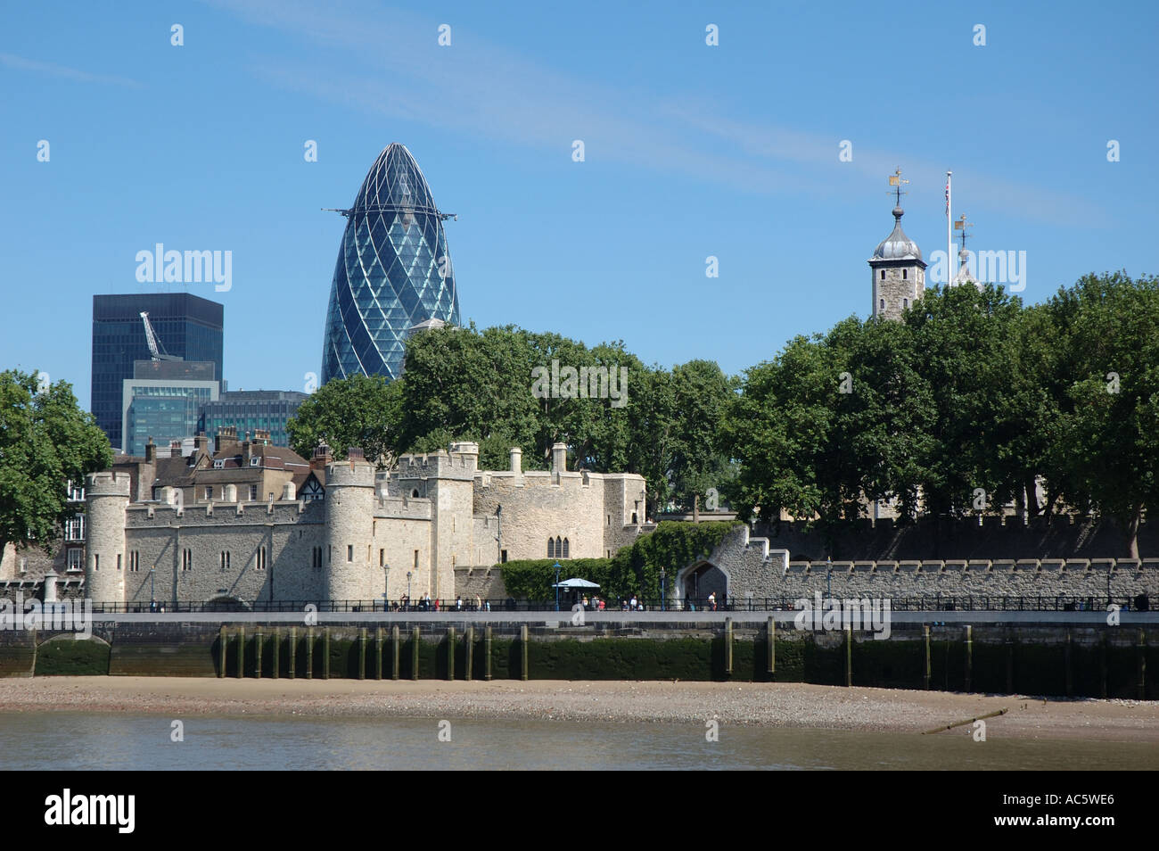 London ancient and modern Stock Photo - Alamy
