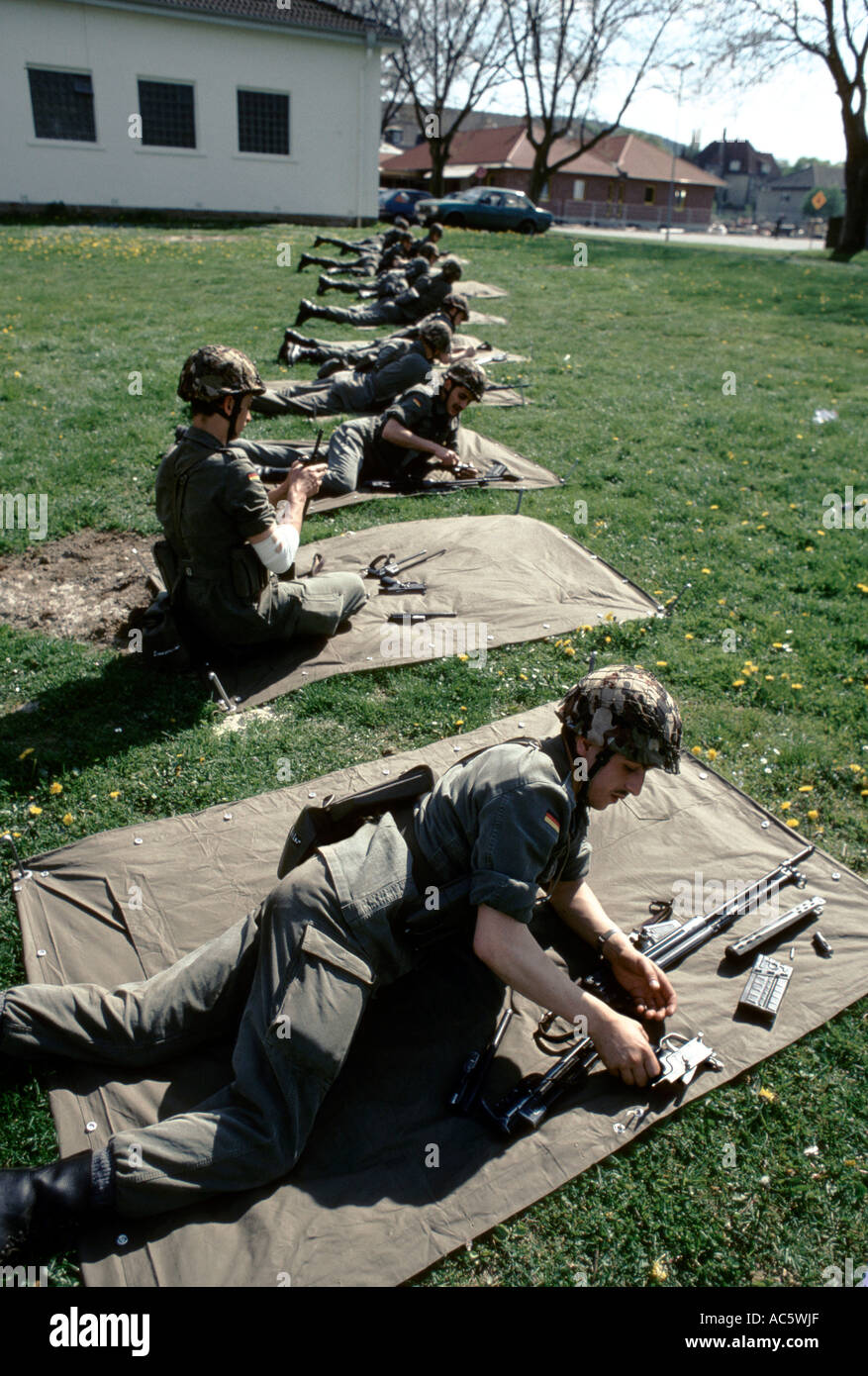 Soldiers helmet forest hi-res stock photography and images - Alamy
