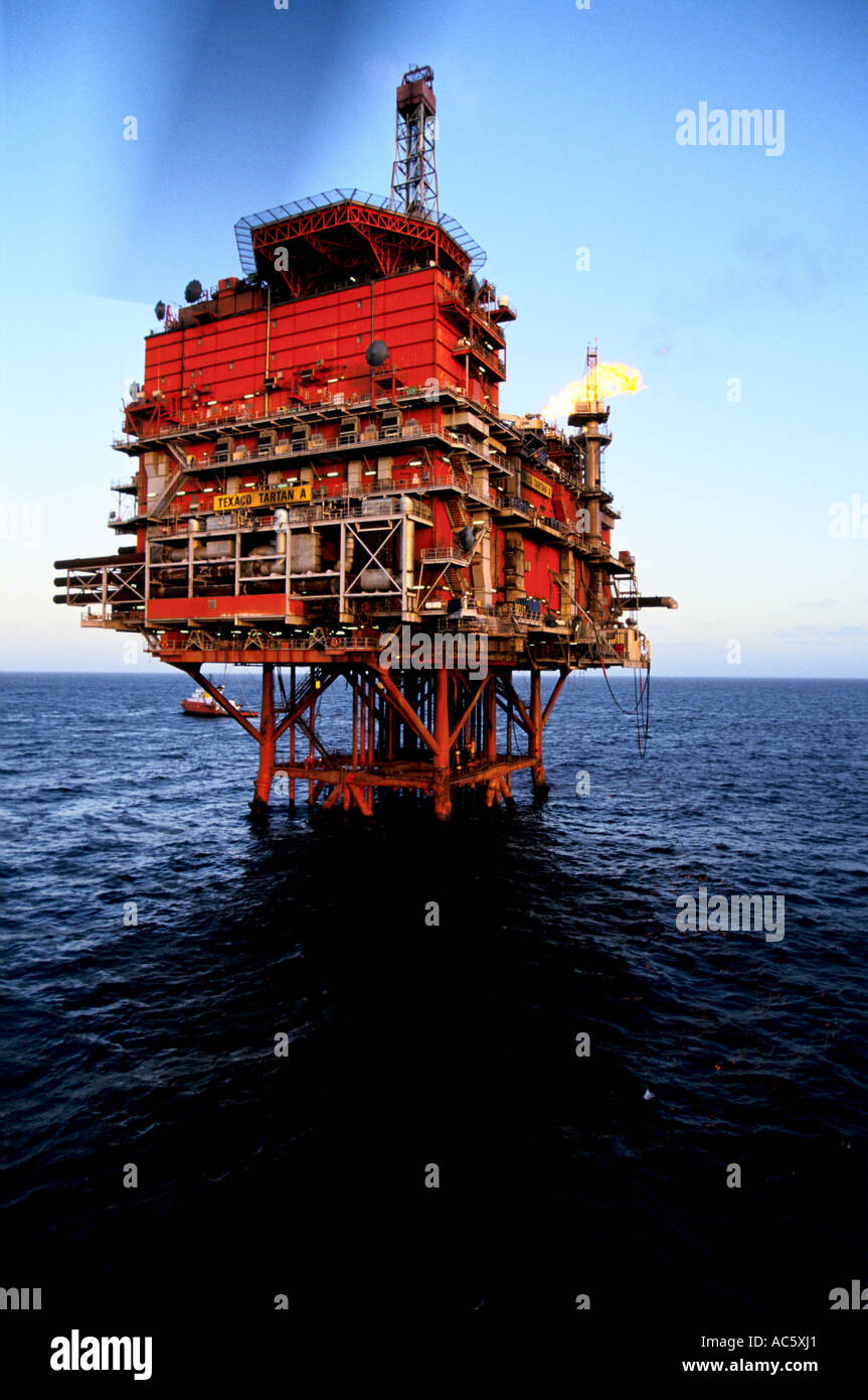 Tartan Economy High Resolution Stock Photography and Images - Alamy