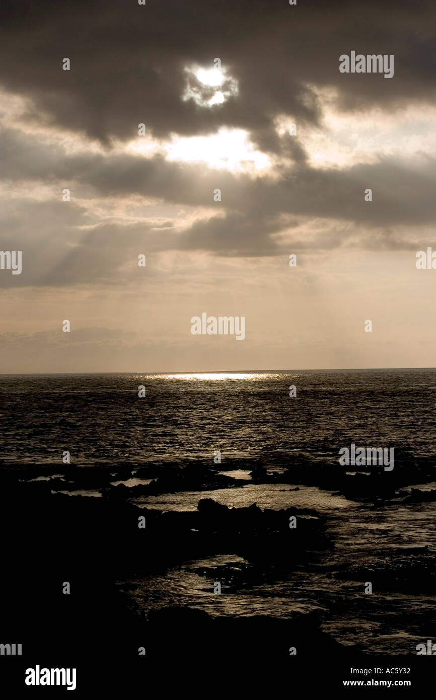 God rays hi-res stock photography and images - Alamy