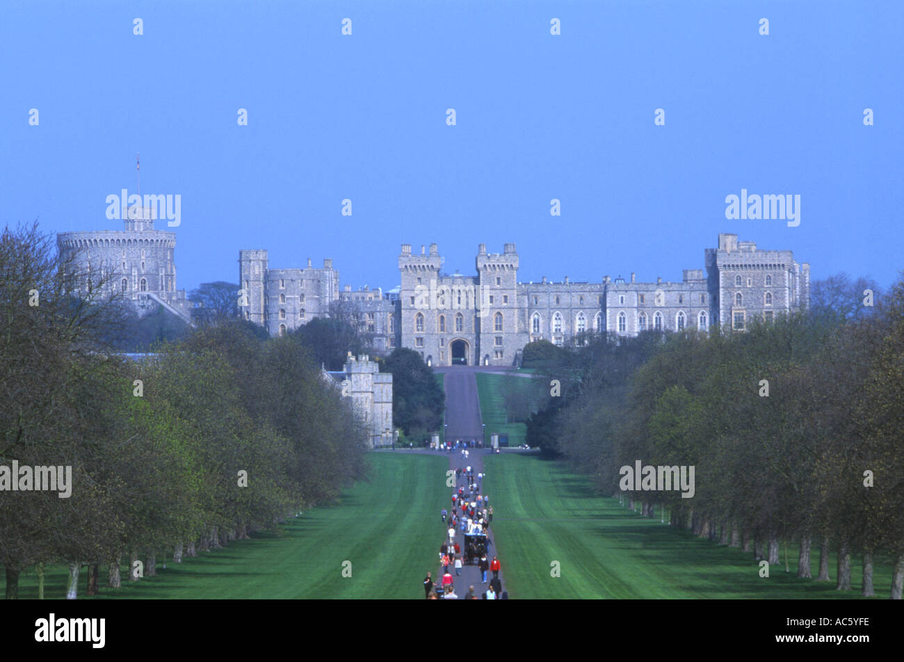 The Long Walk to Windsor Castle Berkshire Stock Photo - Alamy