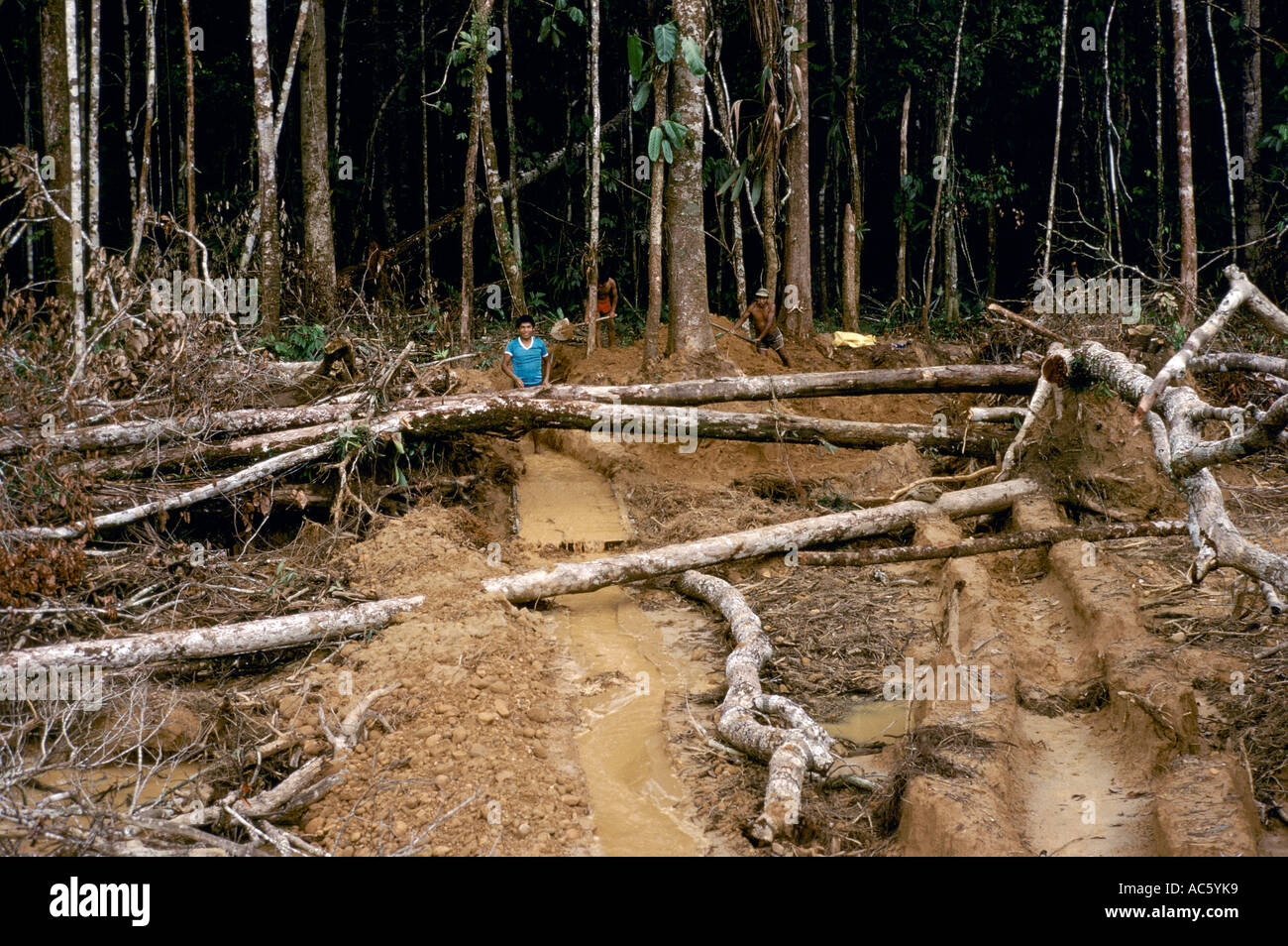 Ditch digging hi-res stock photography and images - Alamy
