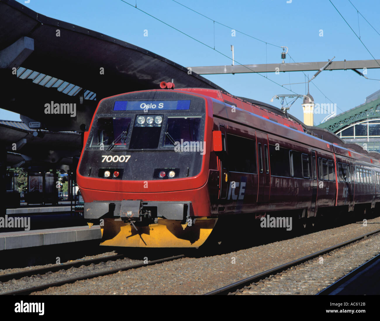 Oslo sentralstasjon hi-res stock photography and images - Alamy