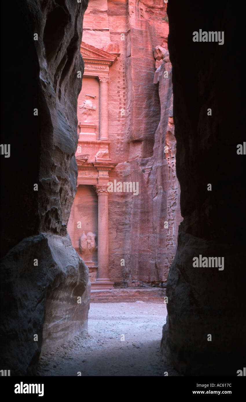 Petra jordan view hi-res stock photography and images - Alamy