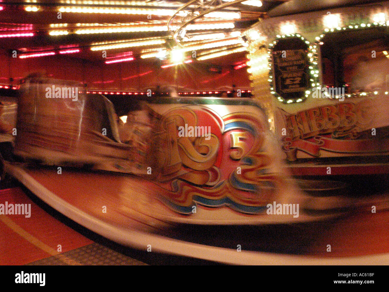 Oxford night uk funfair fairground hi-res stock photography and images ...