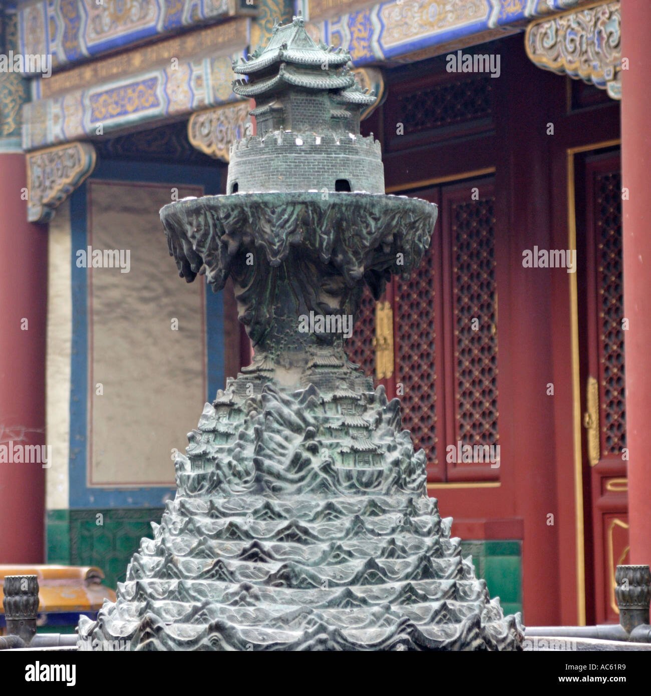 Statue inside Lama temple in Beijing, China Stock Photo - Alamy