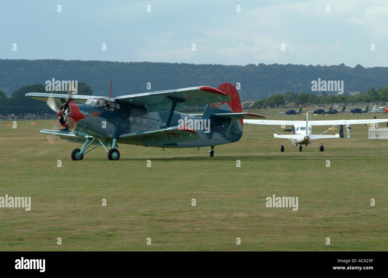 Antonov an2 aircraft hi-res stock photography and images - Alamy