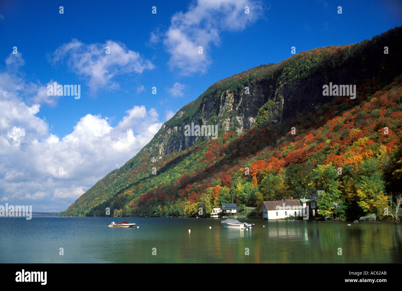 Lake willoughby vermont hi-res stock photography and images - Alamy