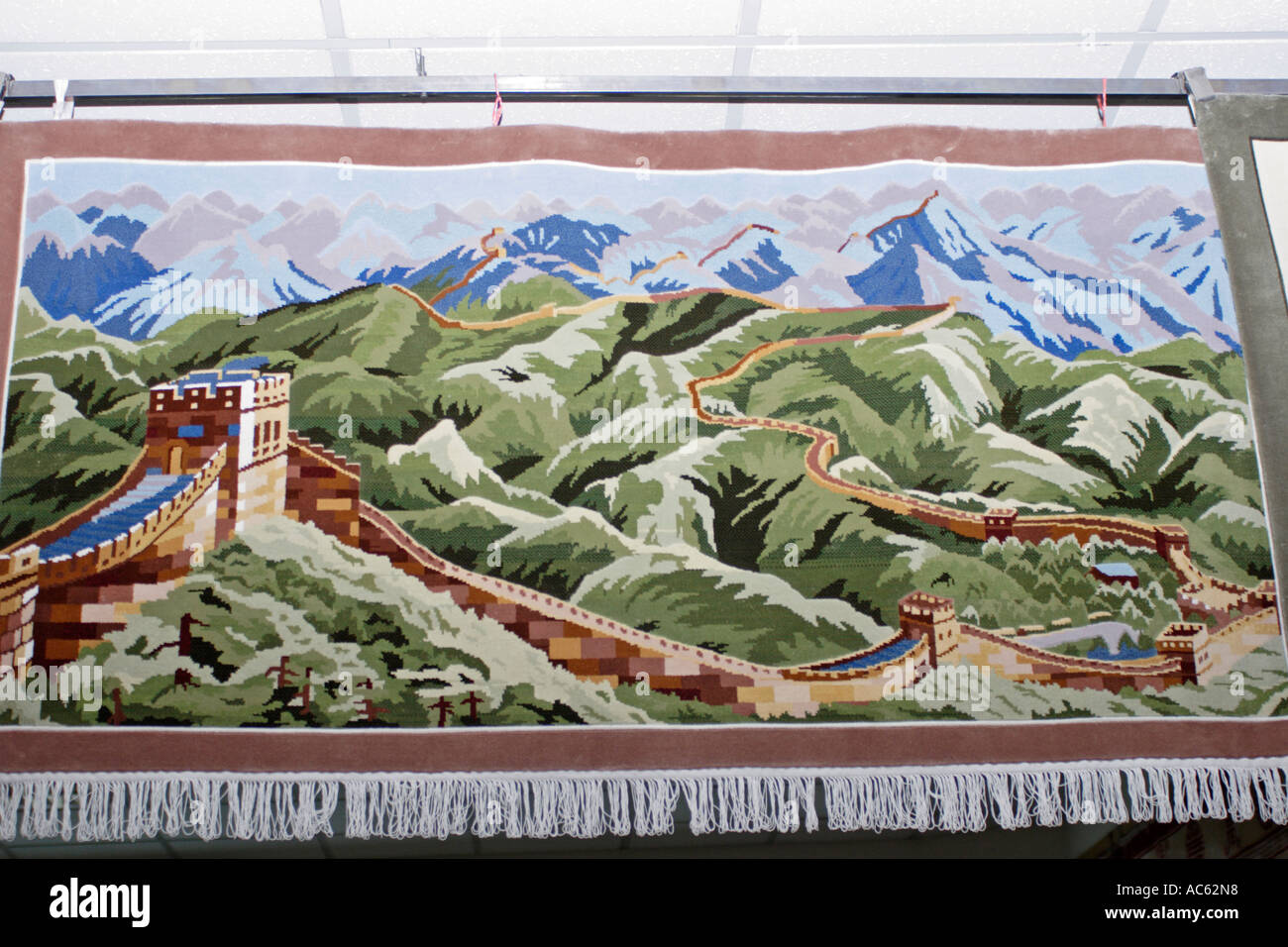 Chinese silk hi-res stock photography and images - Alamy