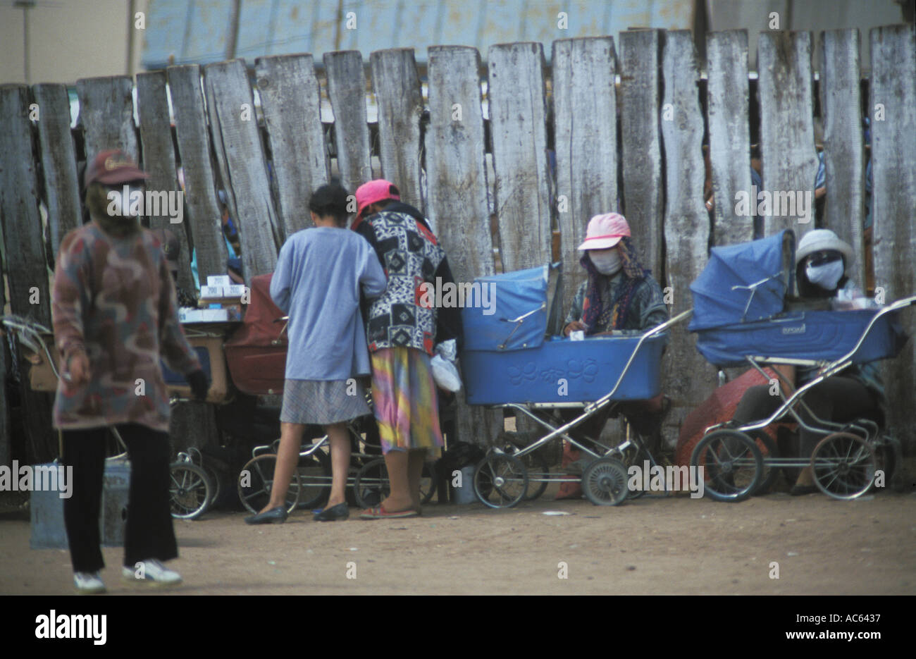 Dust masks during dust storm hi-res stock photography and images - Alamy