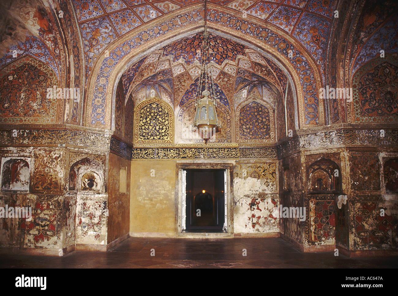 Akbars Tomb Interior Tomb Of Akbar In Agra · Free Stock Photo