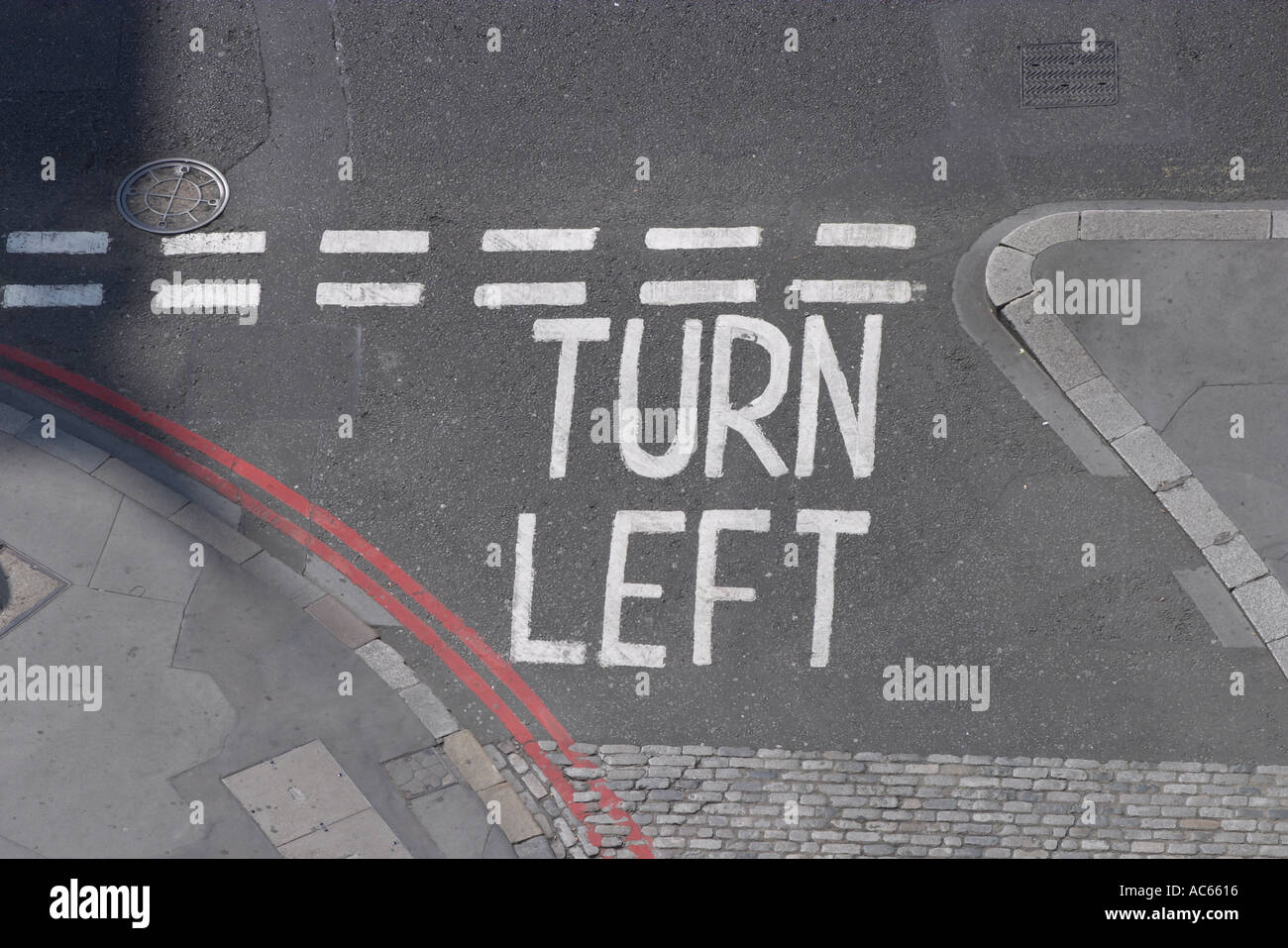 Give way road marking hi-res stock photography and images - Alamy