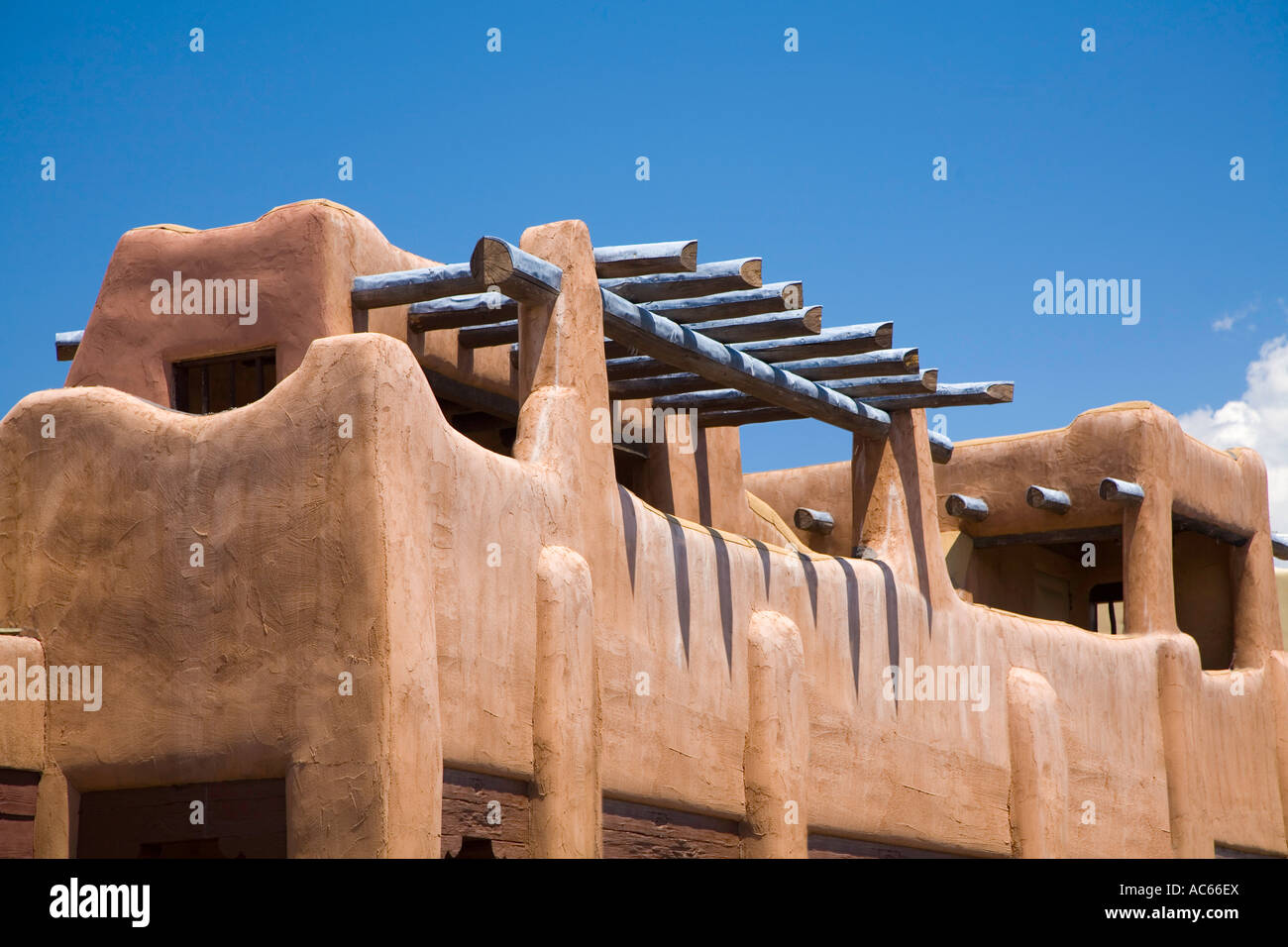NATIVE INDIAN ADOBE BUILDING NEAR SANTA FE NEW MEXICO Stock Photo - Alamy