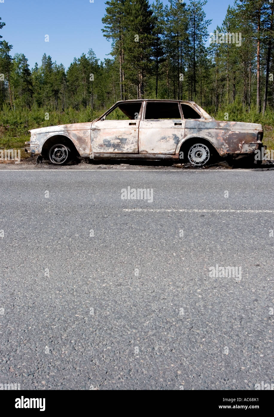Damaged volvo hi-res stock photography and images - Alamy
