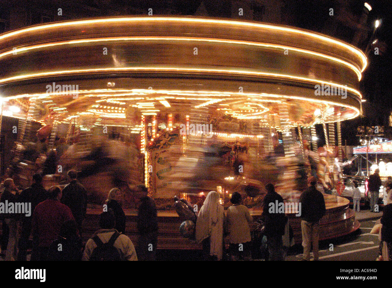 Oxford night uk funfair fairground hi-res stock photography and images ...