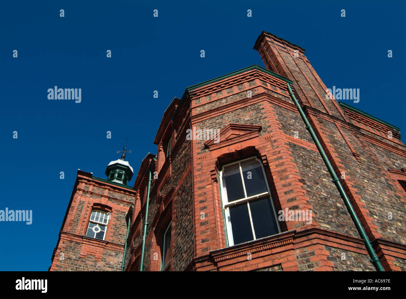 Liverpool docks waterfront building at Albert Dock Stock Photo - Alamy