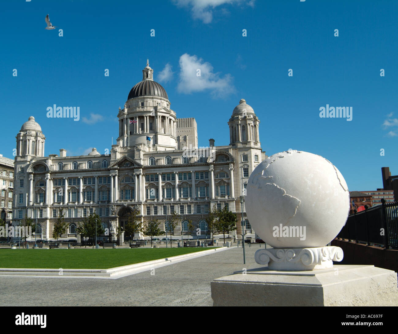 Port of Liverpool Building Liverpool Stock Photo - Alamy