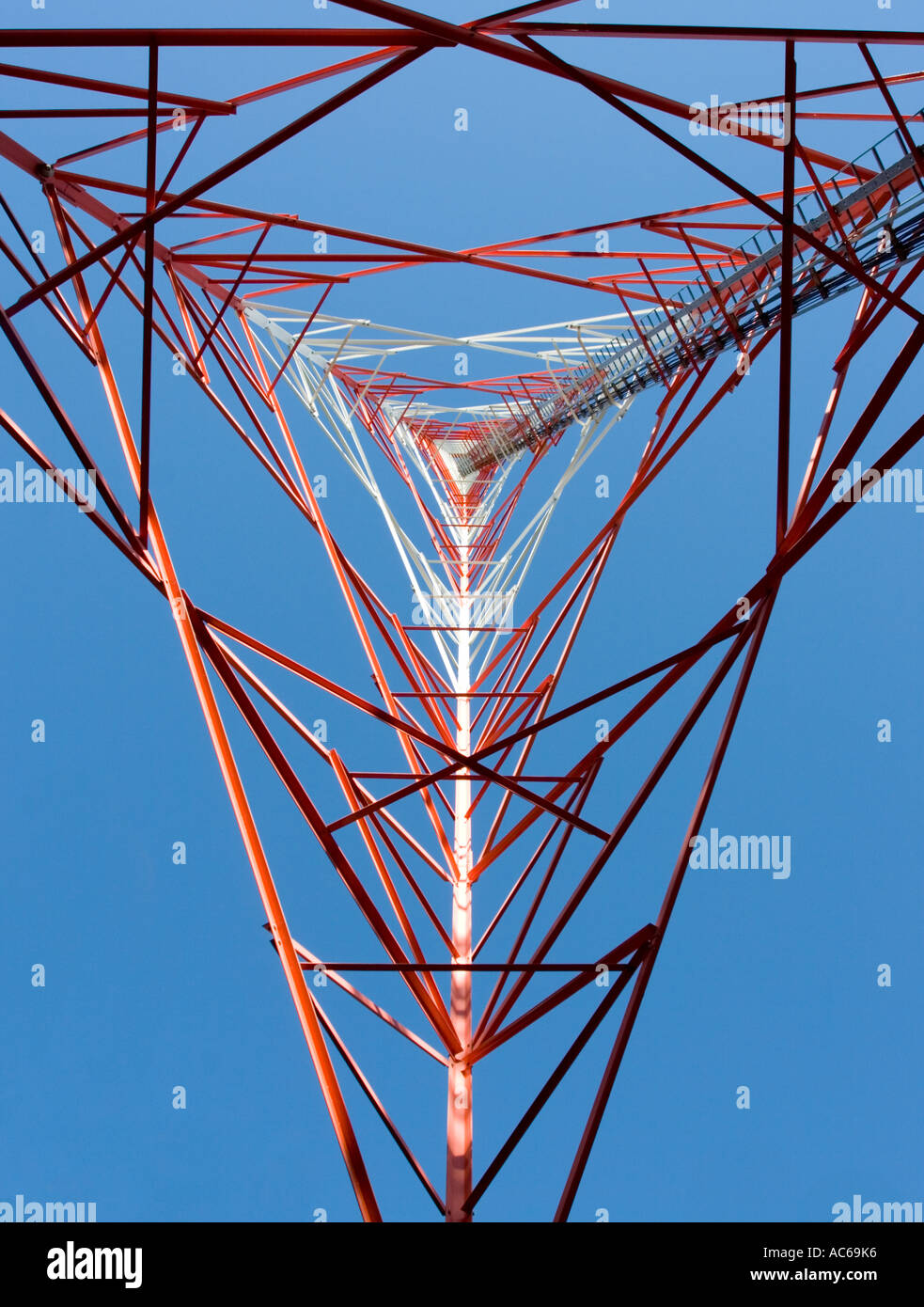 Cellular network's base station antenna mast structure ( self ...