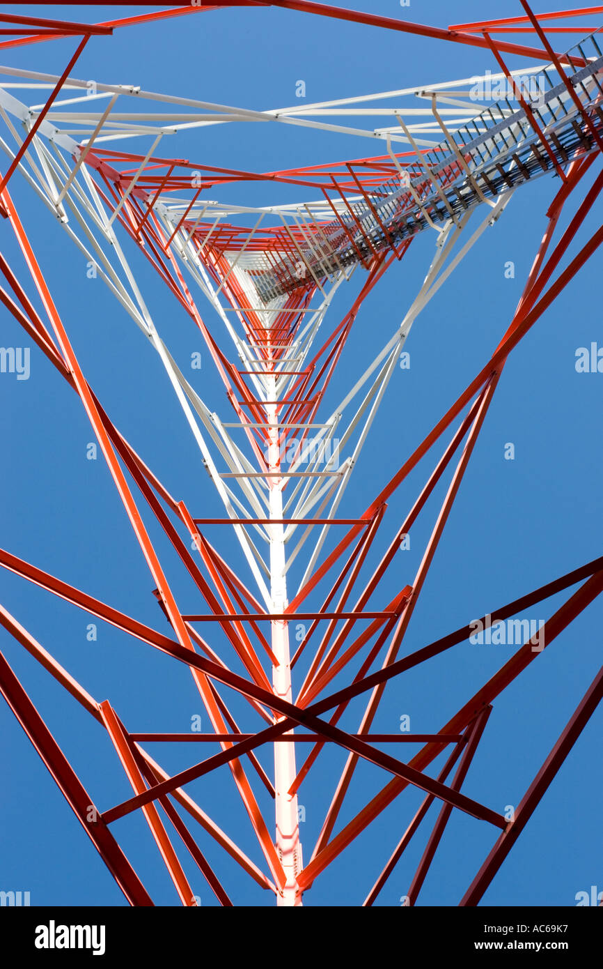 Cellular network's base station antenna mast structure ( self ...