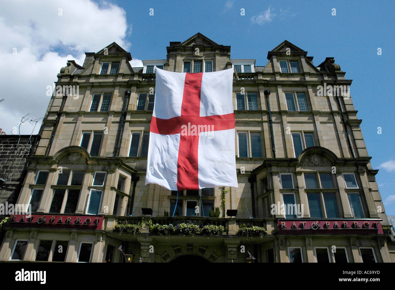 English flag flies hi-res stock photography and images - Alamy