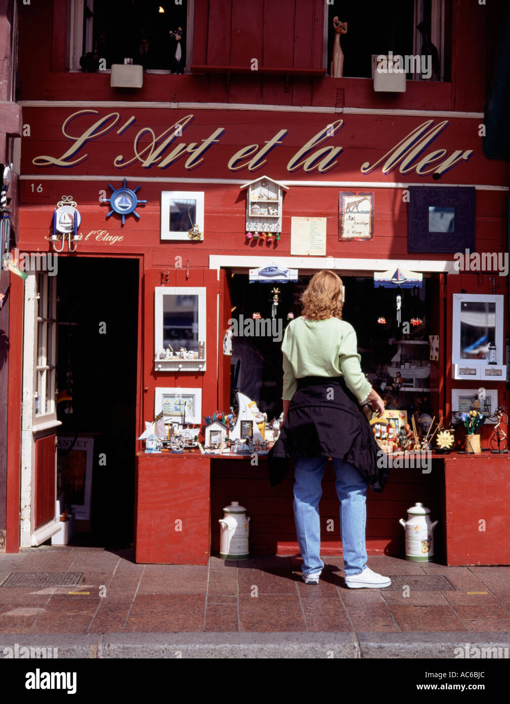 Normandy gift shop hi-res stock photography and images - Alamy