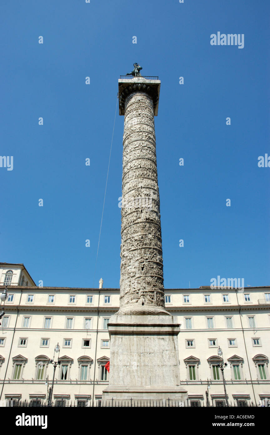 Piazza colonna hi-res stock photography and images - Alamy