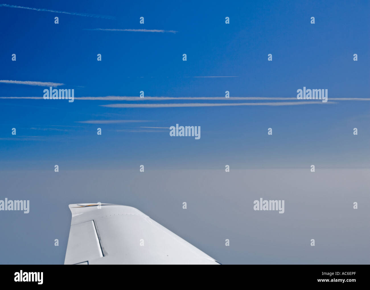 Vapour trails at much higher altitude seen from Cirrus SR22 GTS Stock ...