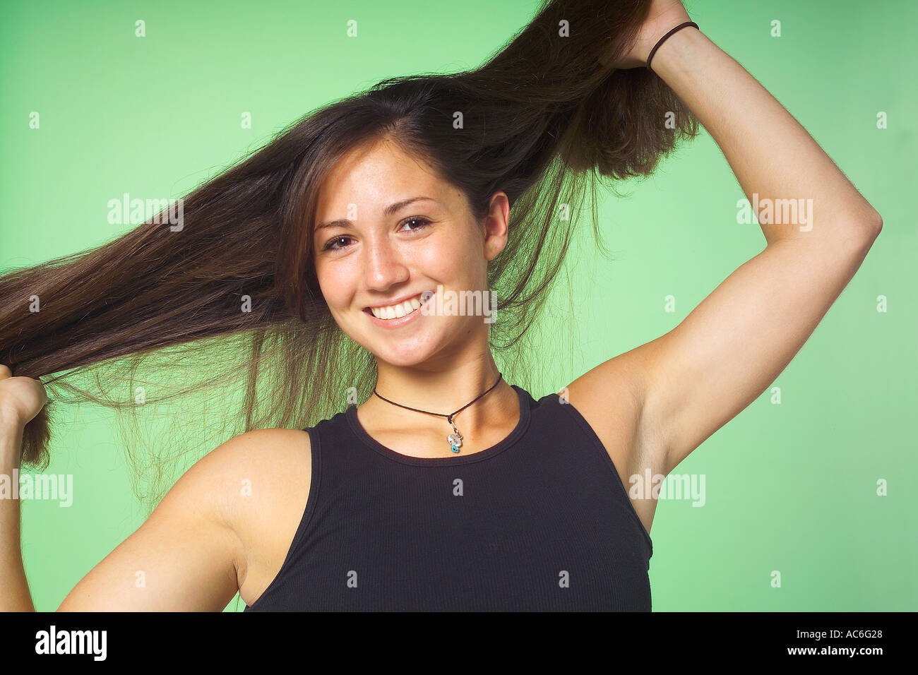 Flinging hair hi-res stock photography and images - Alamy