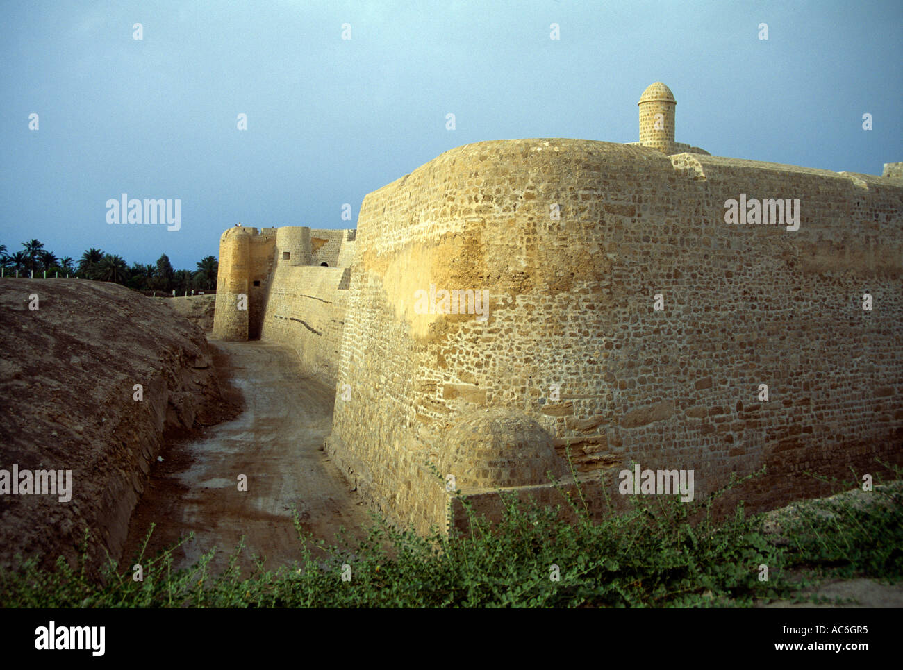 Bahrain Fort Delmon Civilisation 2500bc Stock Photo - Alamy