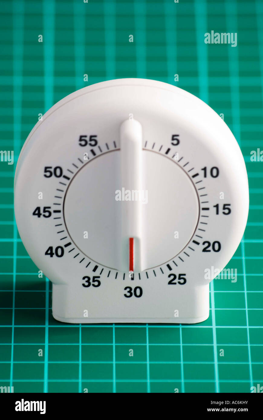 Clockwork kitchen timer hi-res stock photography and images - Alamy