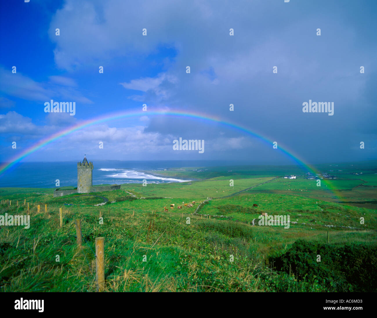 Ireland castle rainbow hi-res stock photography and images - Alamy
