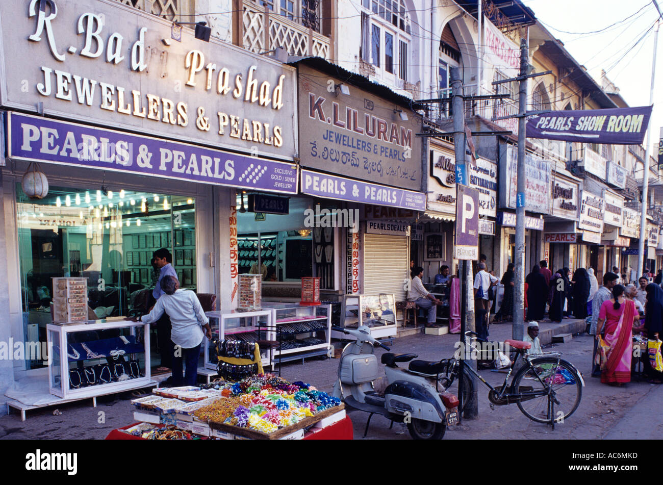 PEARL SHOPS IN FRONT OF CHARMINAR ANDHRA PRADESH Stock Photo - Alamy