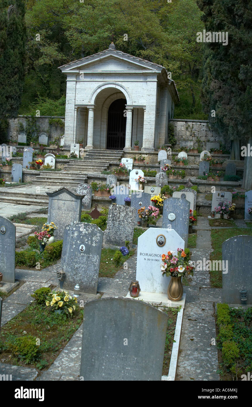 Italy graveyard hi-res stock photography and images - Alamy