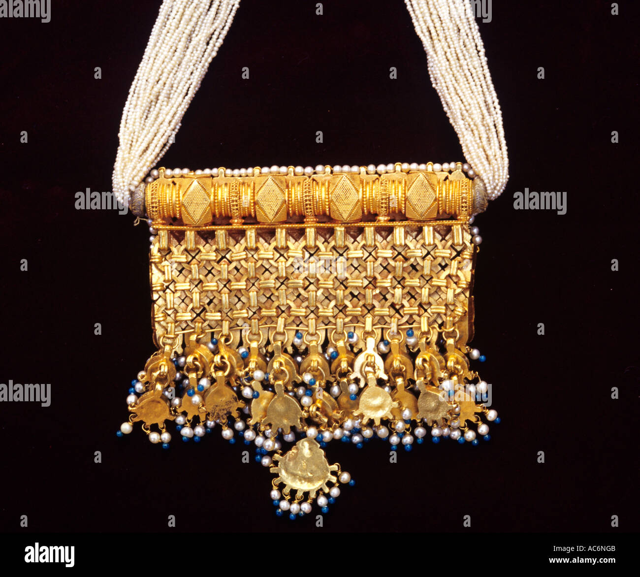 PEARL AND DIAMOND JEWELLERY ANDHRA PRADESH Stock Photo - Alamy