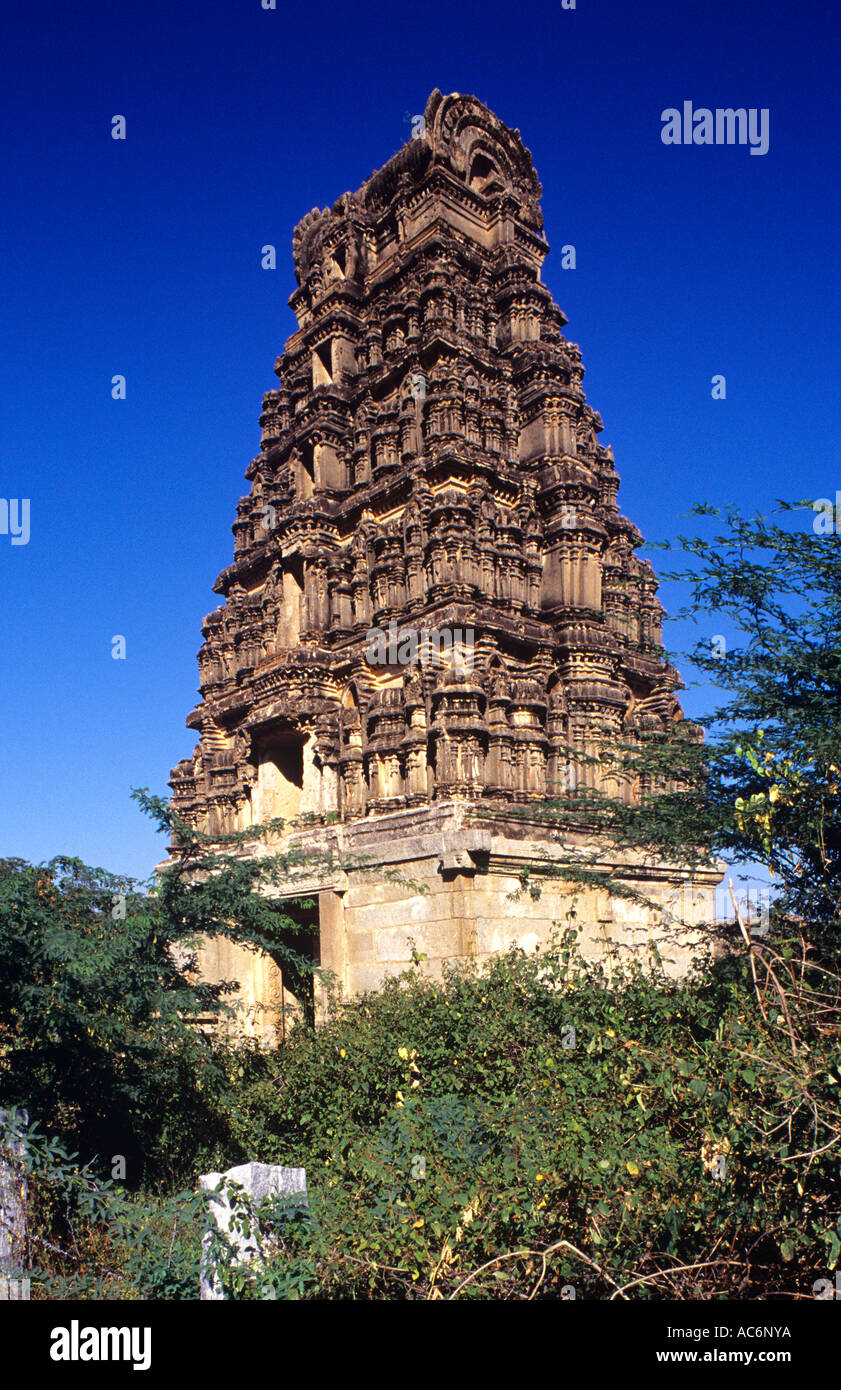 PARSVANATHA TEMPLE PENUKONDA ANDHRA PRADESH Stock Photo - Alamy