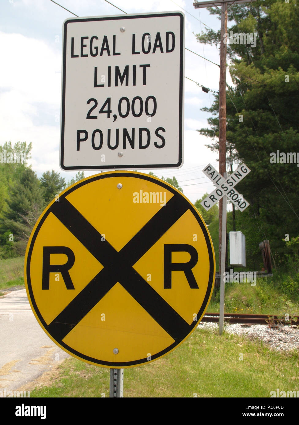 Load limit sign hi-res stock photography and images - Alamy