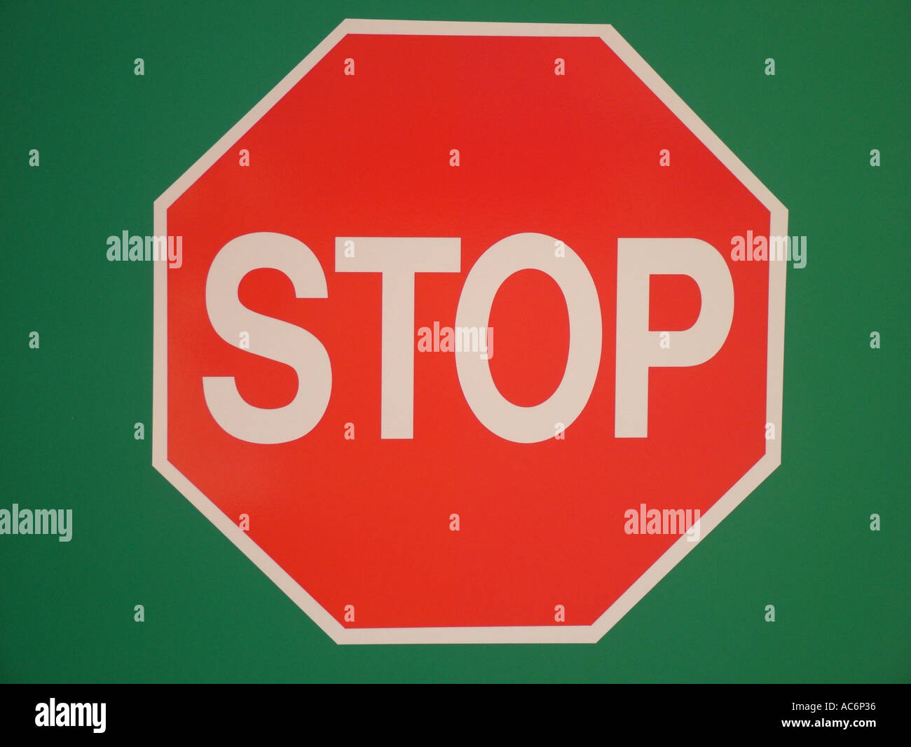 Road intersection hospital sign hi-res stock photography and images - Alamy