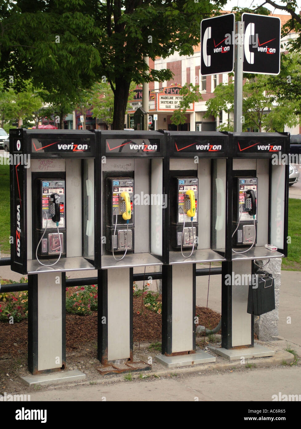 Usa coin operated phone hi-res stock photography and images - Alamy