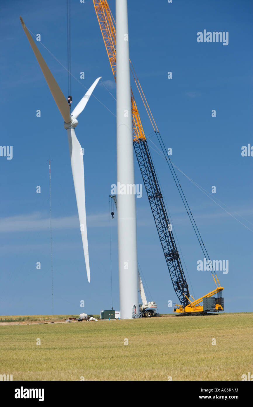 Crane installing propeller to Wind Turbine, Oregon Stock Photo - Alamy
